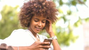 49 Fantastic Things to Say to Make a Girl Blush over Text